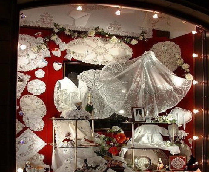 The Crafts Club | The Story Behind Bruges’ Unique Lace-Making