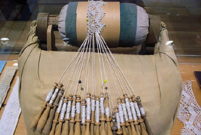 The Crafts Club | The Story Behind Bruges’ Unique Lace-Making