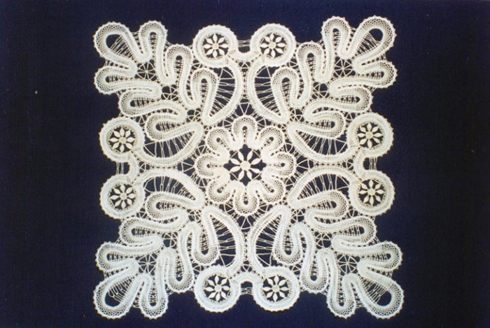 The Crafts Club | The Story Behind Bruges’ Unique Lace-Making